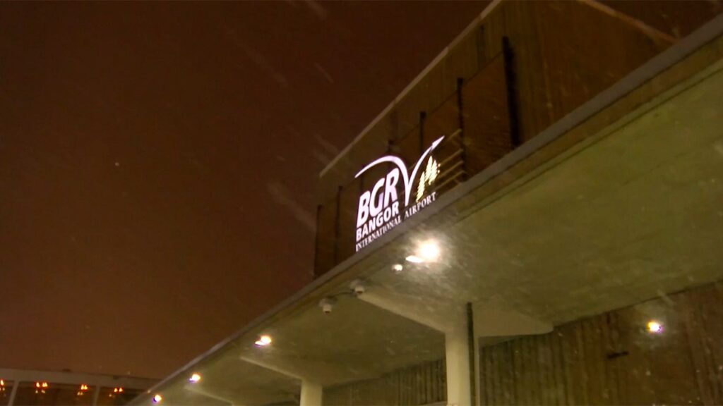 Business jet crashes at Maine airport leaving all passengers presumed ...